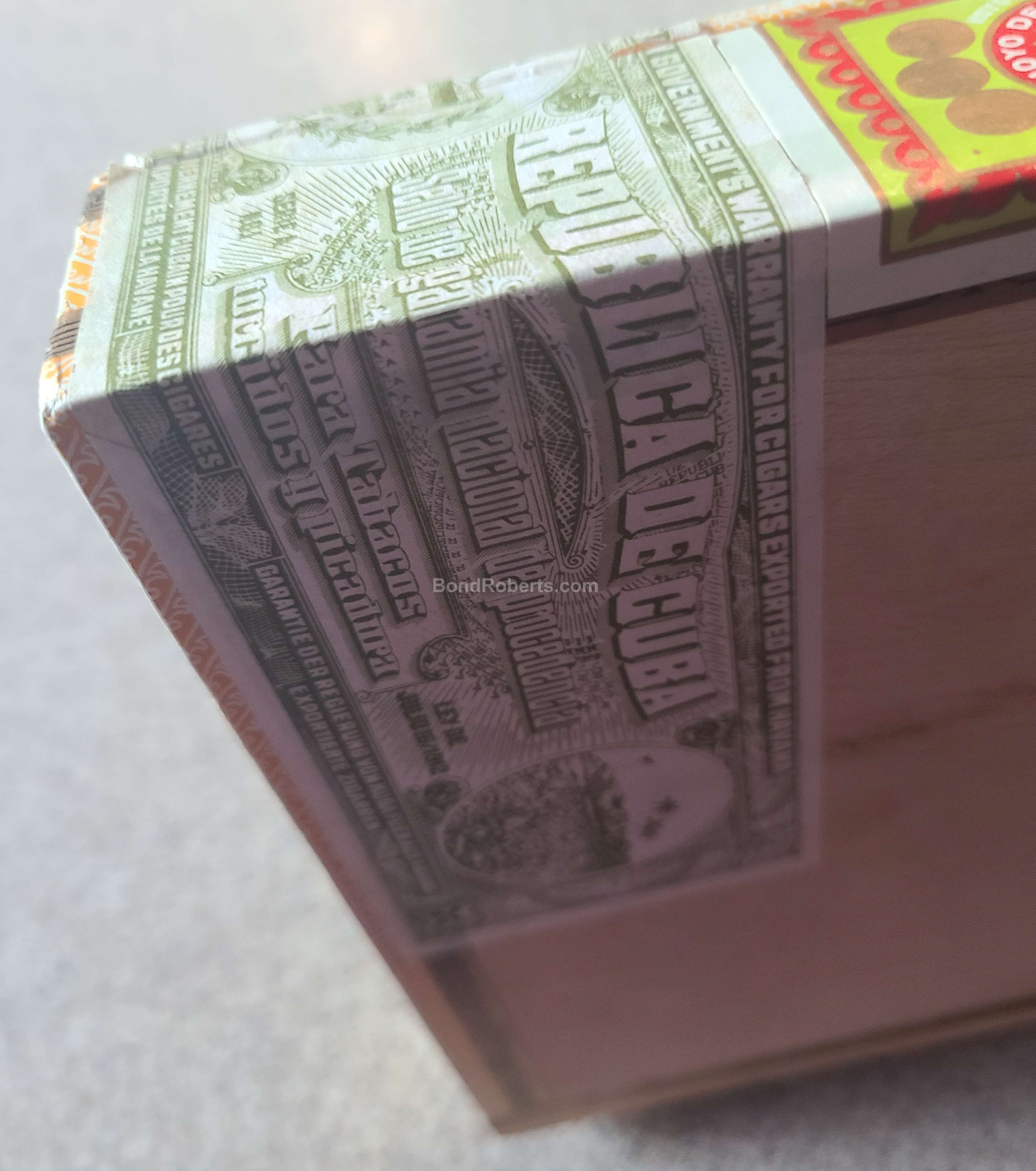 Hoyo de Monterrey Churchills 1998 Dress Box of 25 cigars 14466