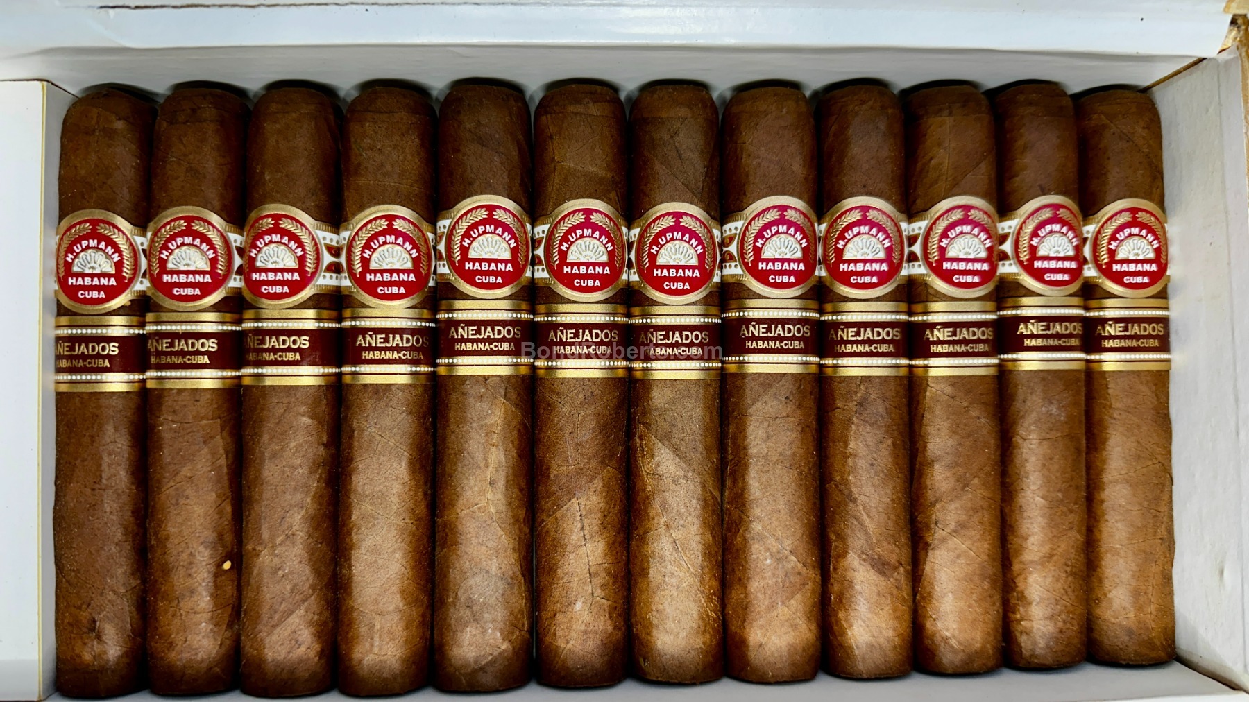 H. Upmann Robustos Habanos Añejados 2011 Dress Box of 25 cigars 30607