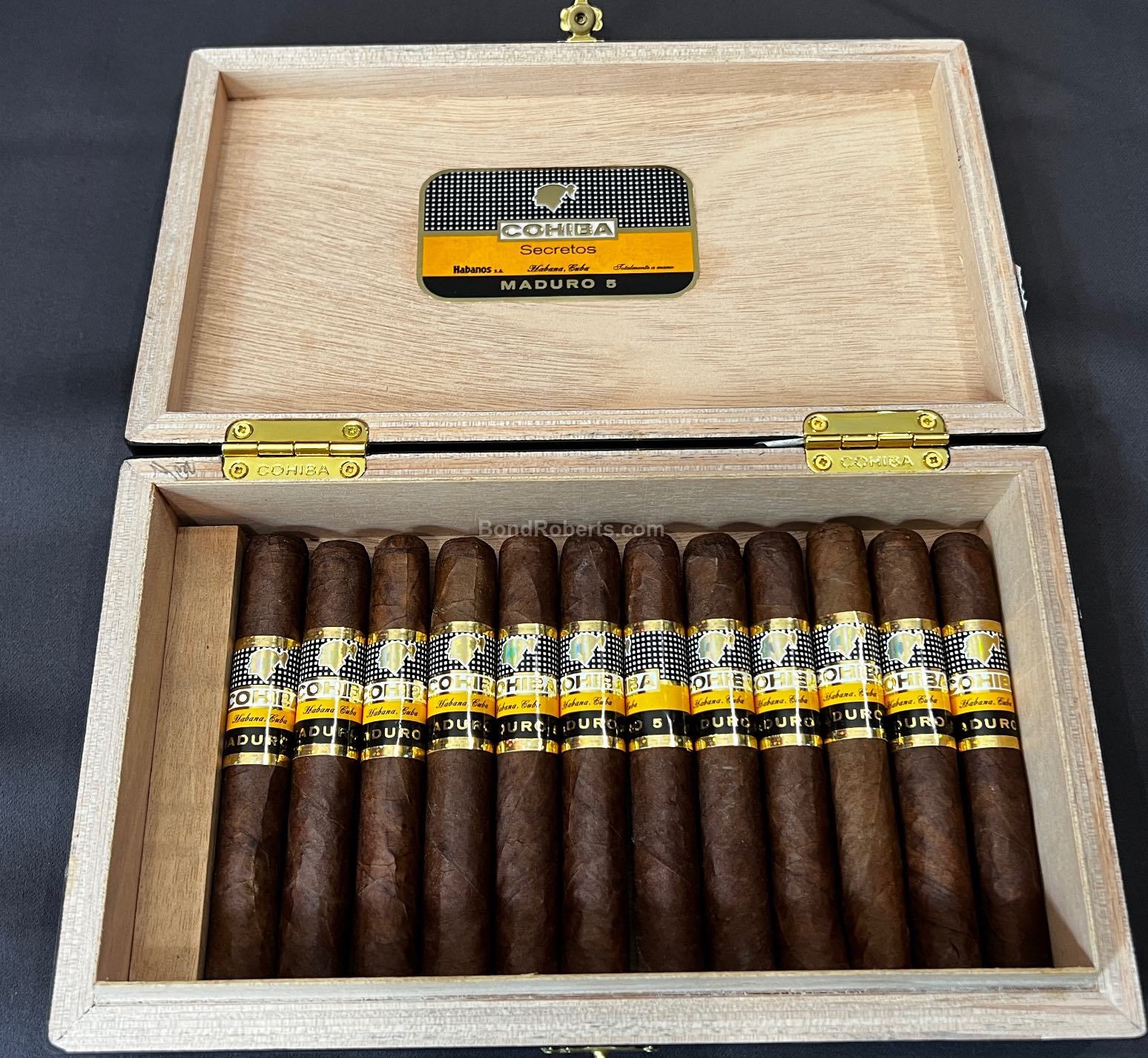 Cohiba Secretos 2019 Black lacquered Boîte Nature Box of 25 c 14033