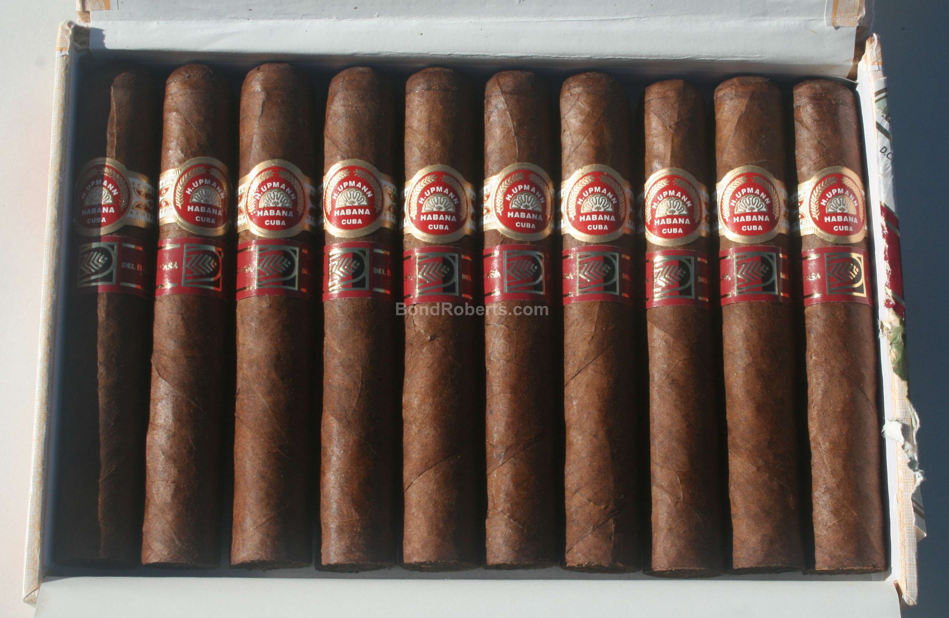 H. Upmann Royal Robusto LCDH Exclusivo 2012 Dress Box of 10 cigars 6776