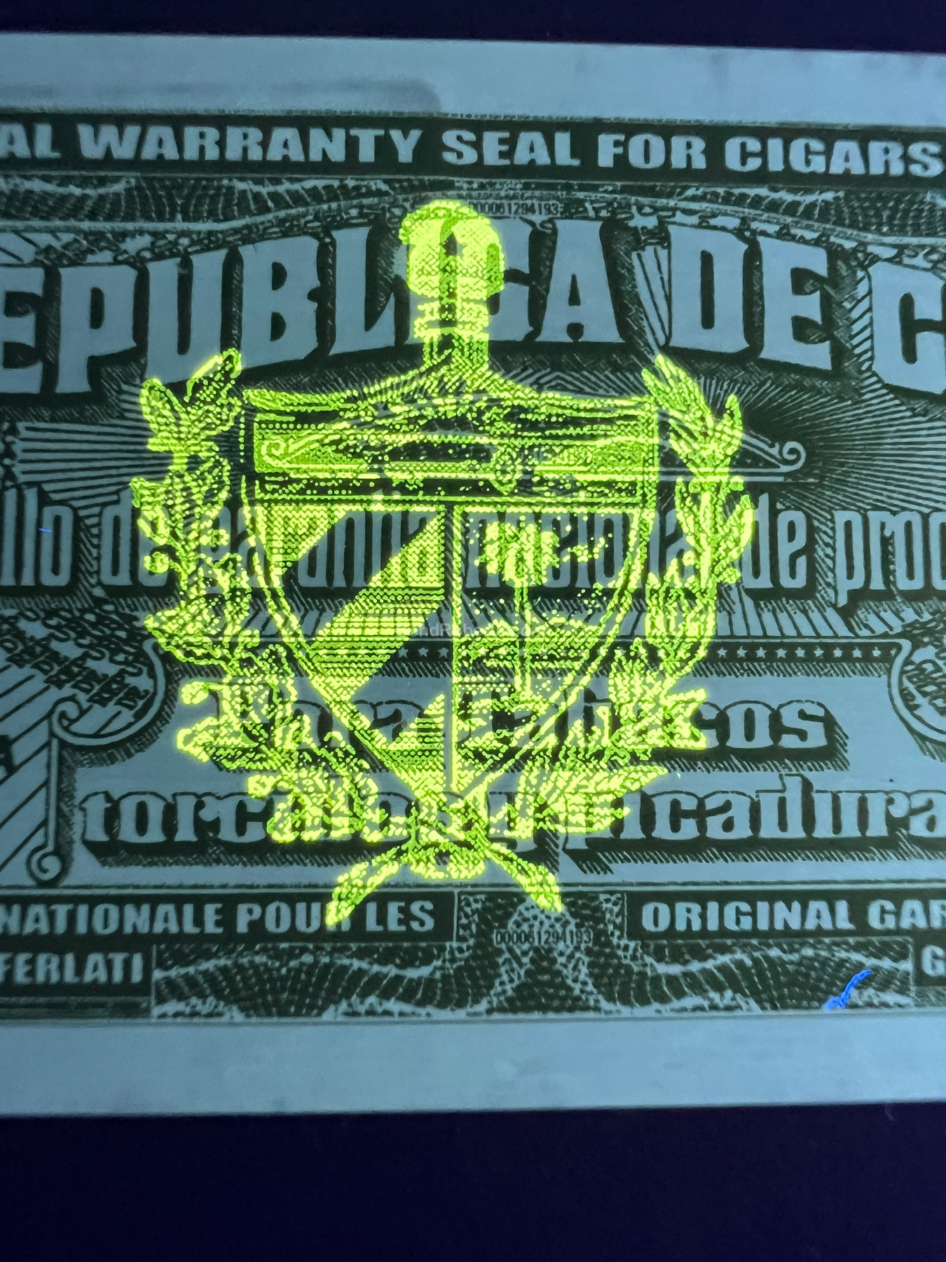 Cohiba Espléndidos Gran Reserva Cosecha 2024 Numbered black lacquered boîte nature box of 15 ...